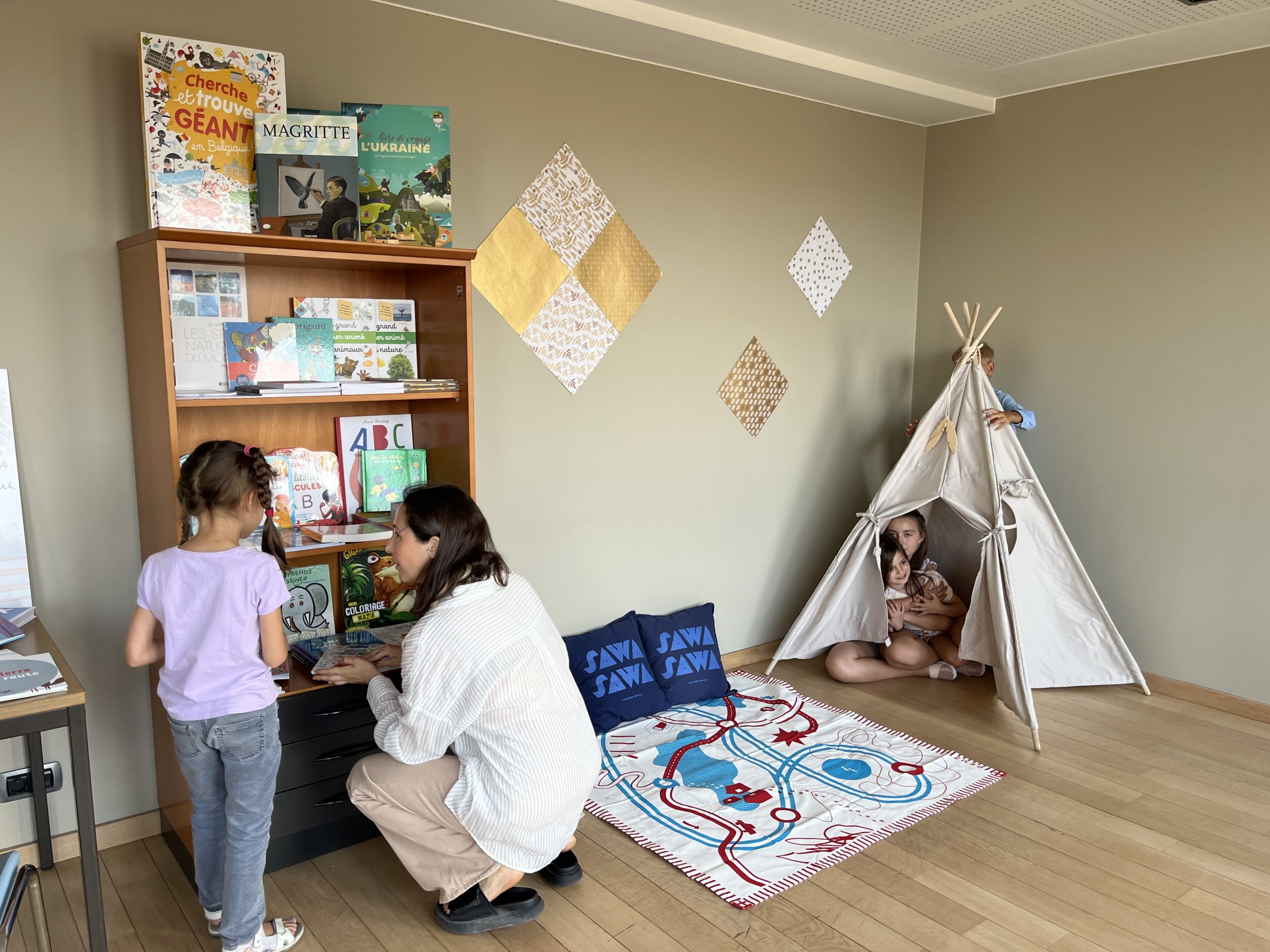 Opening emergency libraries in shelters - Libraries Without Borders